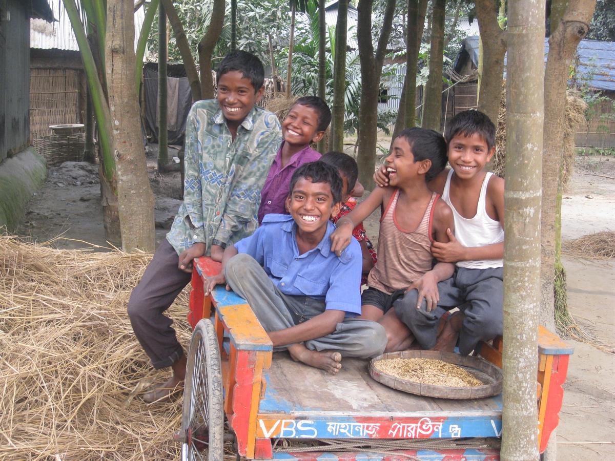 Strengthen efforts to immunize five million unvaccinated children