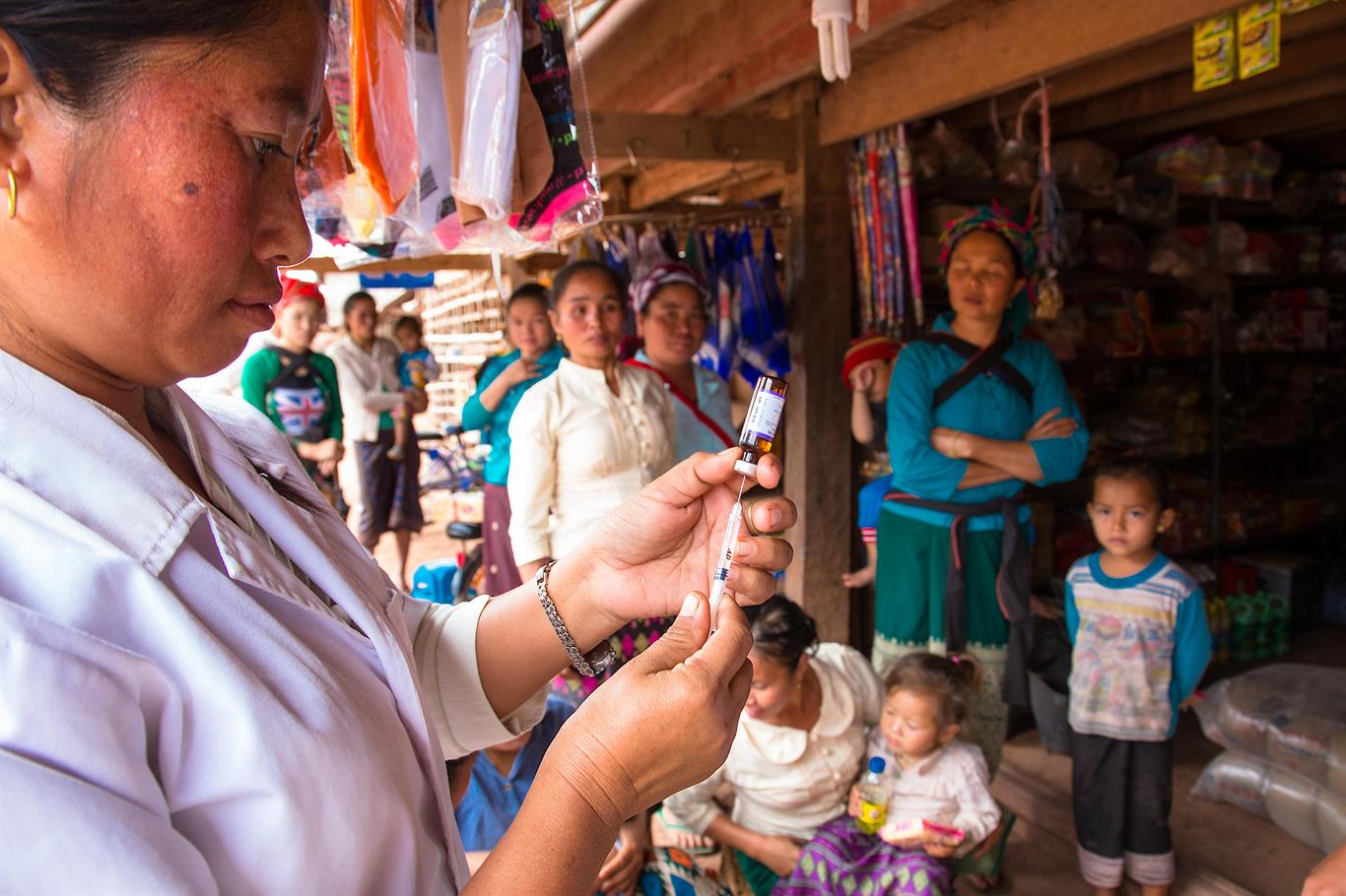 Providing guidance to countries for immunization strategies